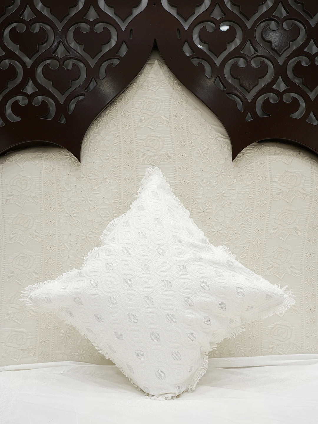 White Cotton Chikankari Cushion Cover with Zari – Ada Chikan